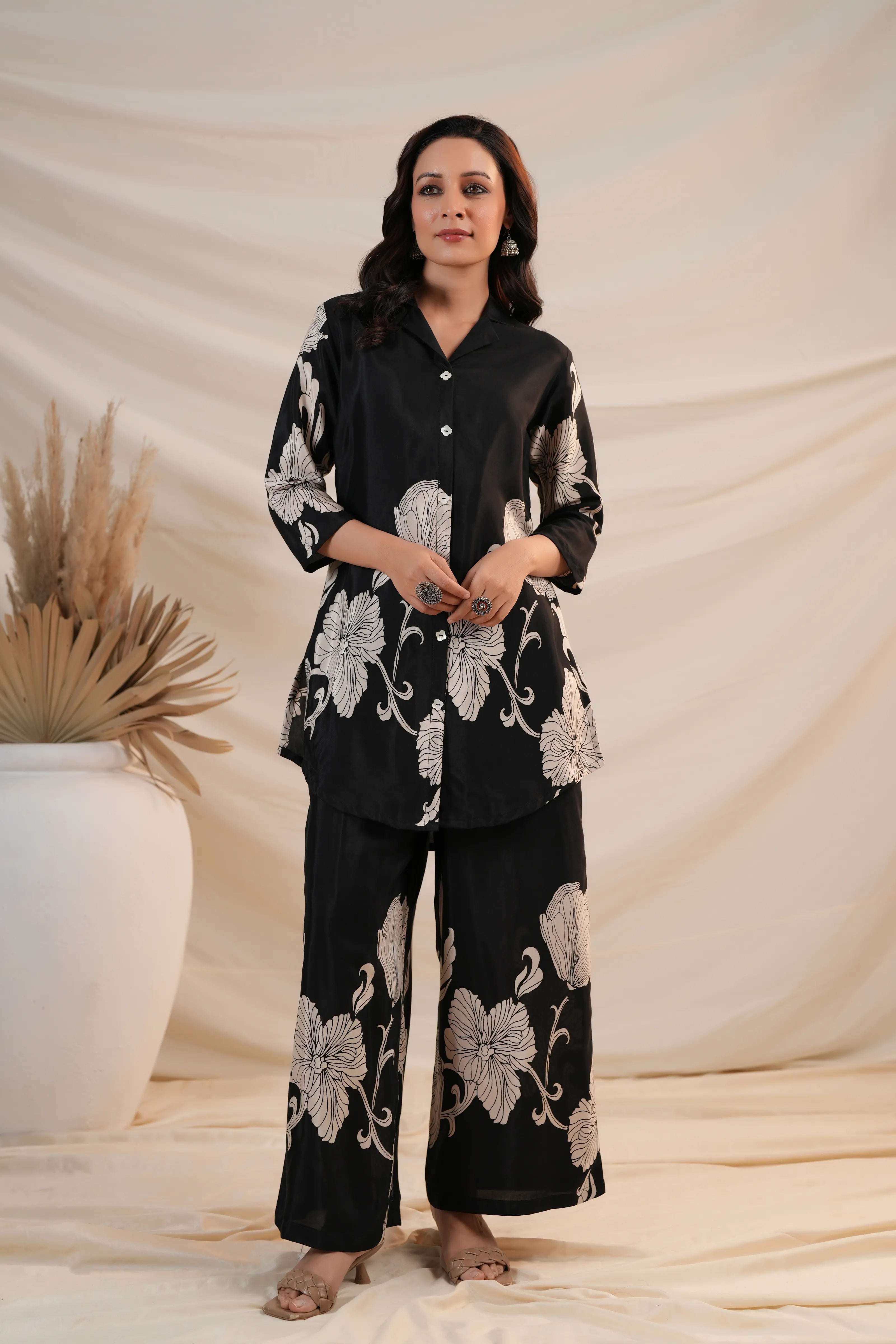 Buy Black Floral Placement Print Co-ord Set in Russian Silk – Kaftanize